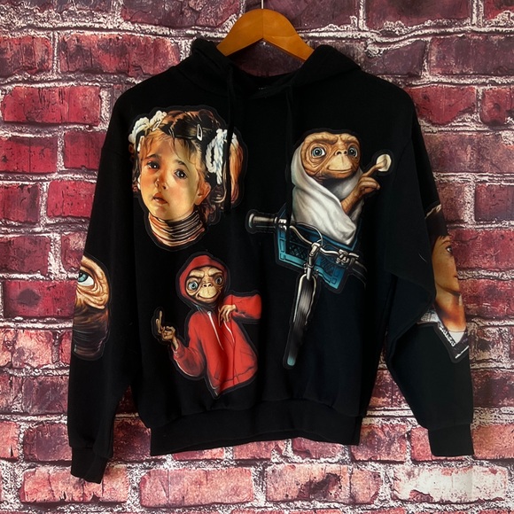 Zara | Tops | Zara X Et Black Hoodie With Iconic Movie Characters ...